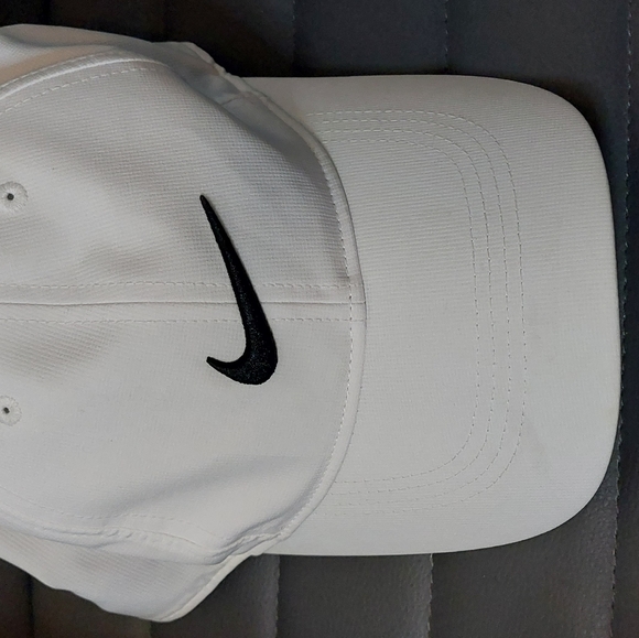 Accessories | Nike Snapback Cap | Poshmark
